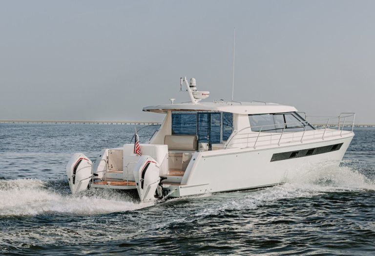 ArrowCat Boat Ultimate Buying Guide 2024 | YATCO