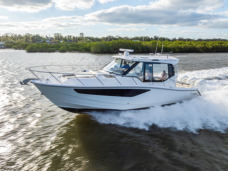 Boston Whaler Guide 2025 | YATCO